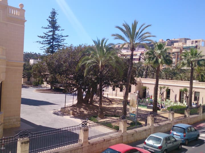 Apartamento Entero, En Alicante Museo Arqueológico - Alicante