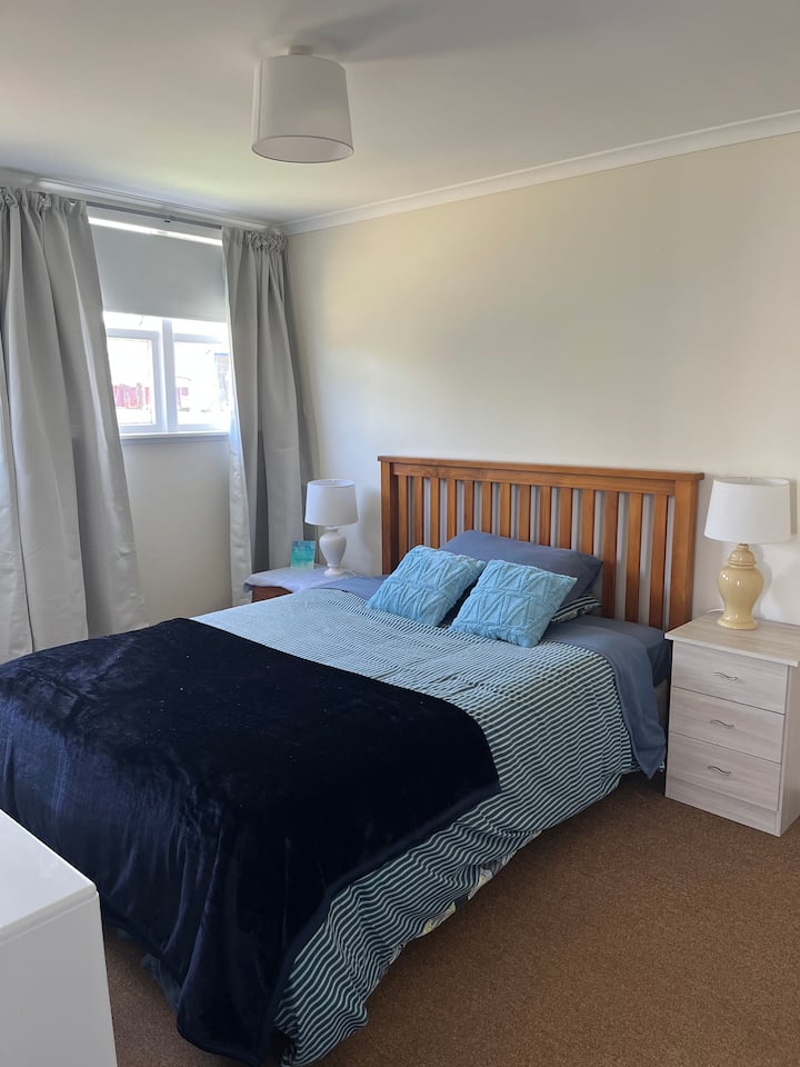 Comfortable 1-bed Apartment With On-site Parking - Masterton