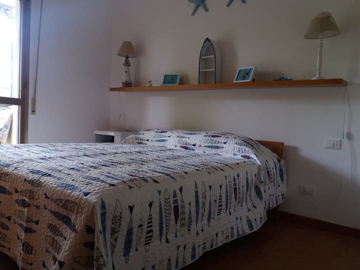 Al 19 Blu 009002-lt-0095
Cin It009002c2ux4qt4ga - Ligurie