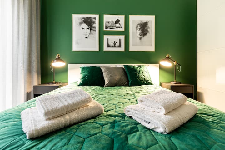 Green Boutique Apartment 60m2 & Garage - Krakow