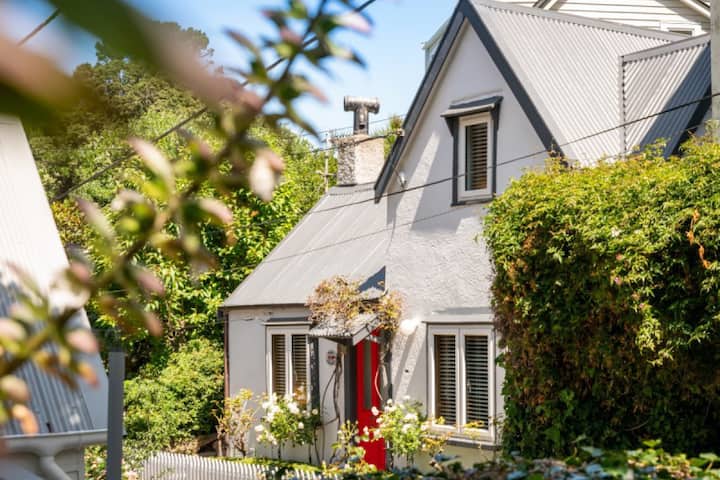 Ascot Cottage In Heart Of Wellington - Wellington