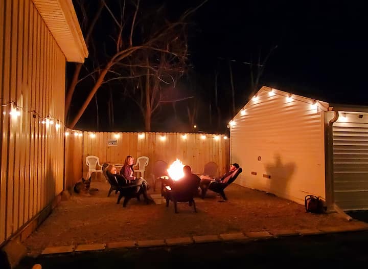 Buckeye Bungalow ~ Charming, Cozy, Close To It All - Port Clinton, OH