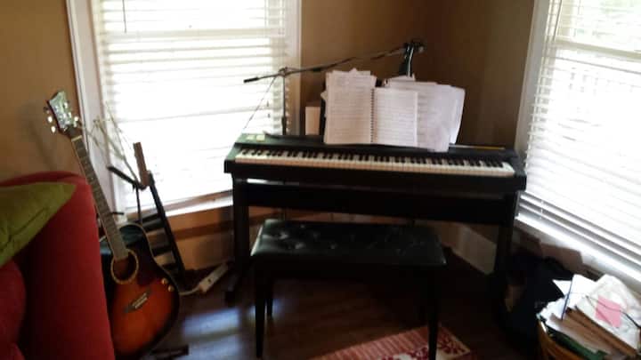 Mulberryroom, 1903 Captain's House. - Savannah, GA