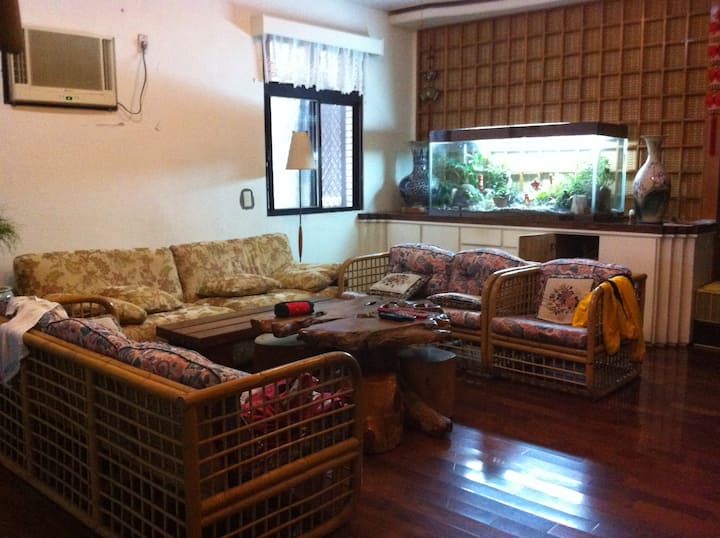 有狗有樹有花有腳踏車,還有親切的鄰居,便利的交通,美麗的山水! - 大同鄉