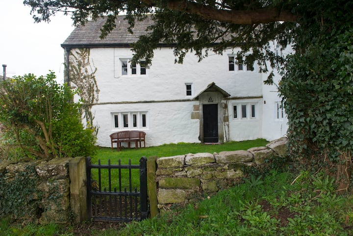 Storrs Farmhouse - Arnside