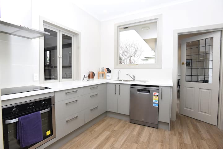 12 Handpicked Airbnb Vacation Rentals In Invercargill, New Zealand ...