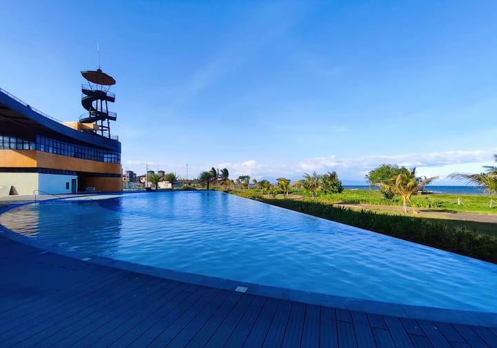 Home Breeze In Seafront Residences - Laiya