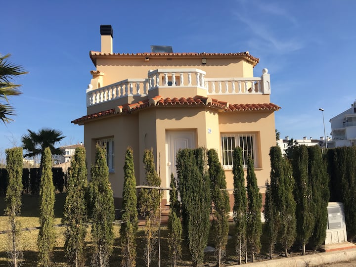 Schöne Villa In Nähe Vom Strand, Met + Golfplatz - Oliva