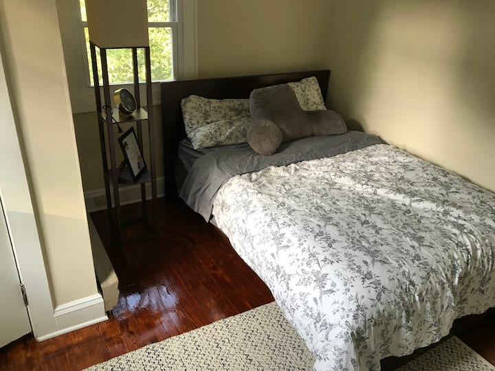 Kanawha City Apartment - Charleston, WV
