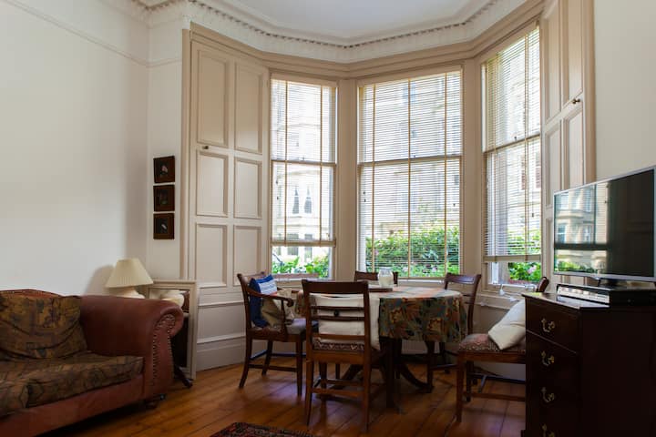 Cosy Double In Stockbridge - Edinburgh