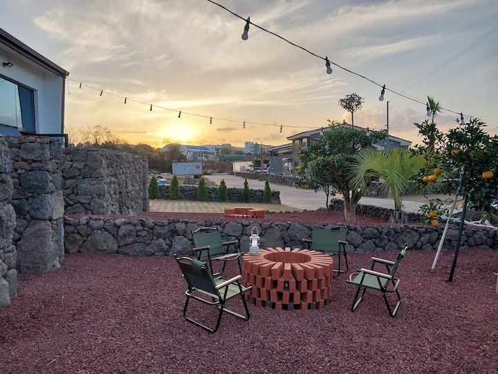 (애월마실)  돌담 온수 야외 자쿠지(유료)/화로 불멍 Bbq 감성독채 - Ciudad de Jeju