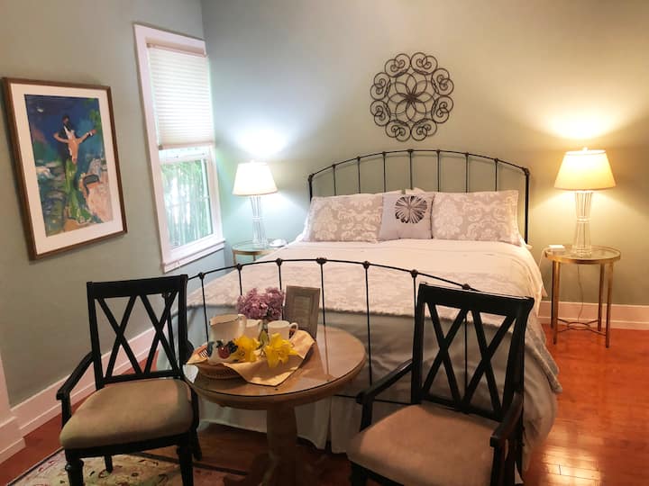 Spacious Room With Steam Shower, Incl. Breakfast - St. Helena, CA