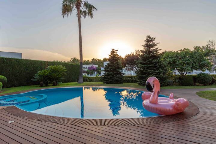 Milenial Immo | Exclusiva Villa Al Canal Y Piscina - Llançà