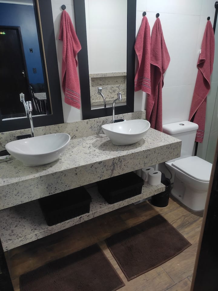 Simples, ÚNica 3 - C/ar Condicinado Vaga 1 Carro - Londrina