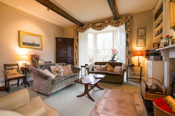 Old Vicarage B&b, School View Double Bed En-suite - Tideswell