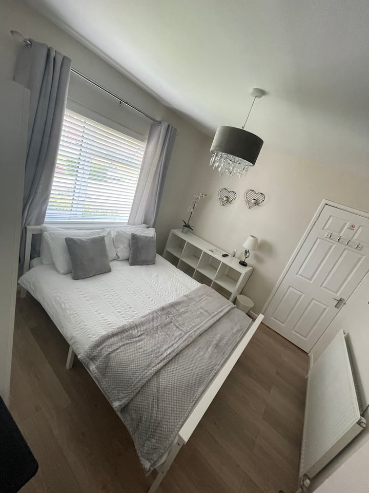 Lovely Private Room In A Family Home - Bristol