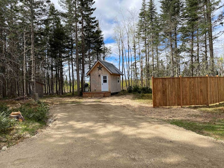 "Elva" A Tiny House Experience - Prince Edward Island