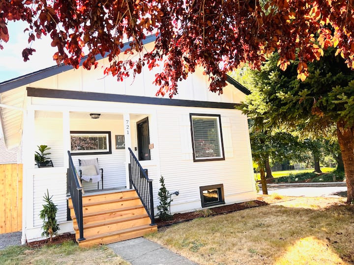 Home Next To Park. Hot Tub! Ac, Minutes To Pdx - Vancouver, WA