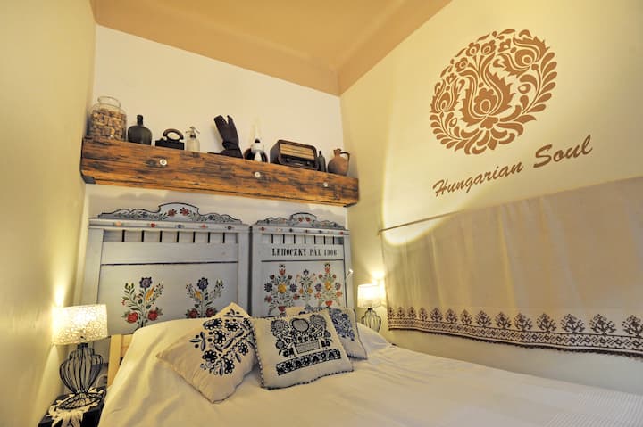 Hungarian Soul-uniquely Special In Budapest Center - Budapest
