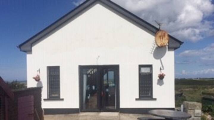 Teach Beag Cois Tra. - Kilkee