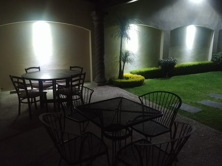 5. Habitación Doble Económica Baño Externo - Celaya