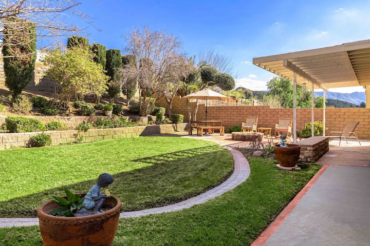 Goode.homes | Luxury Home W/ Beautiful Garden - Magic Mountain, CA