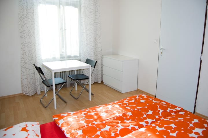 Large Flat With Three Bedrooms Near Old Town - Prague
