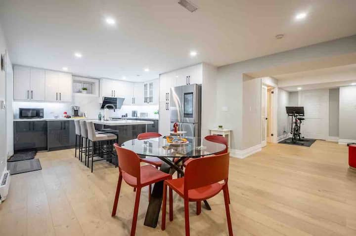 Luxury Lakeview Walkout Basement Apartment - Mississauga