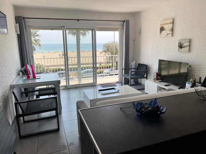 F2 Berlinette 40 M2 Front Mer Traversant Parking - Canet-en-Roussillon