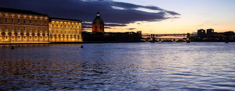 Toulouse, France Vacation Rentals - Airbnb
