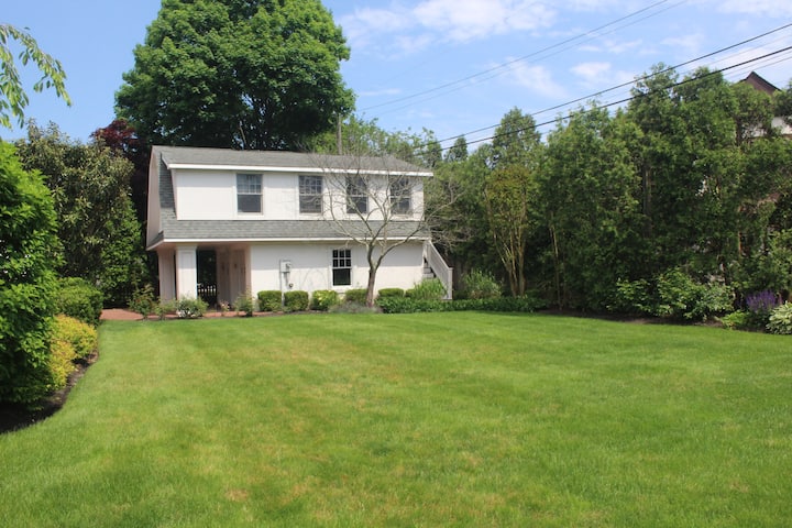 Perfect Spring Lake Beach Apartment - Spring Lake, NJ