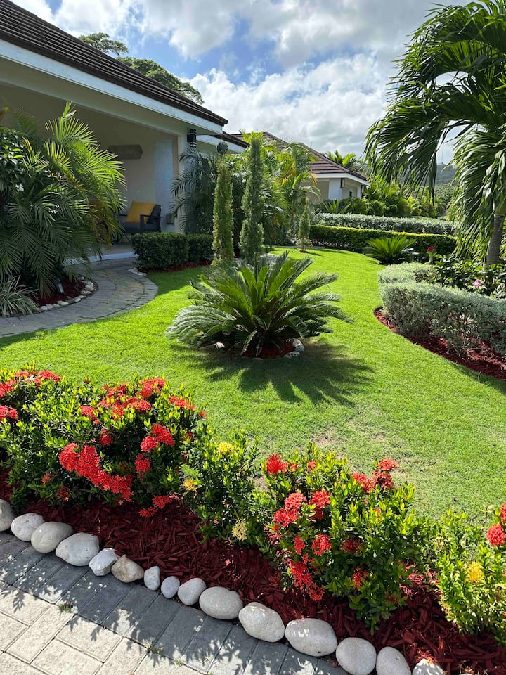 Seraphina Palms ~ A Slice Of Jamaican Heaven - Jamaica