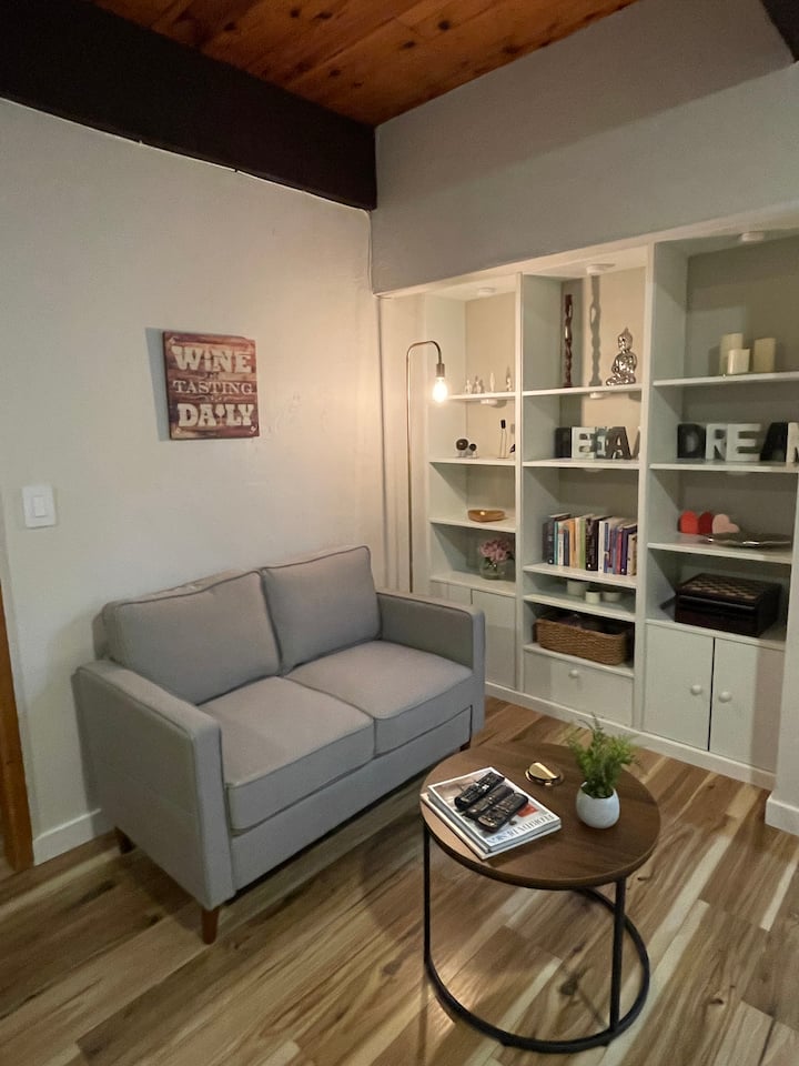 Private Guest Suite With Private Entry - Pinecrest, FL
