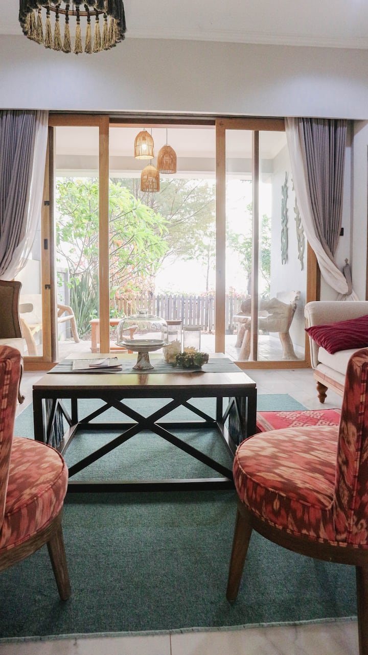 Griya Gardenia Villa Tepi Pantai - Jepara