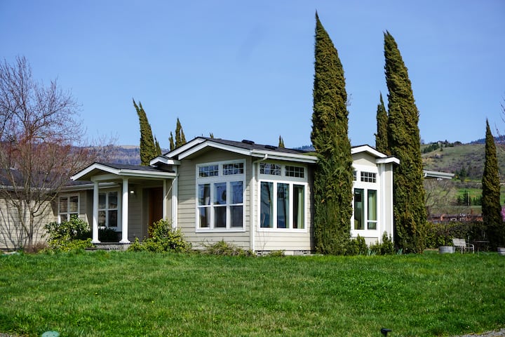 The Carter House - Ashland, OR