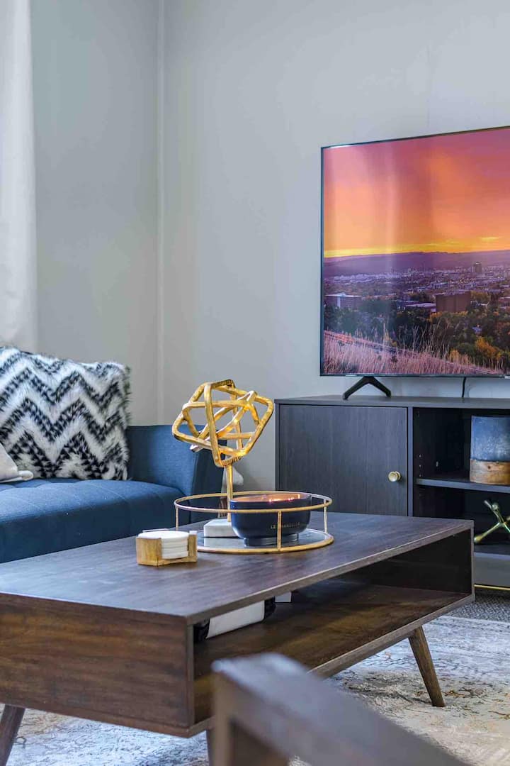 Private & Cozy 2br Home W/ Hot Tub & Sauna - Billings, MT