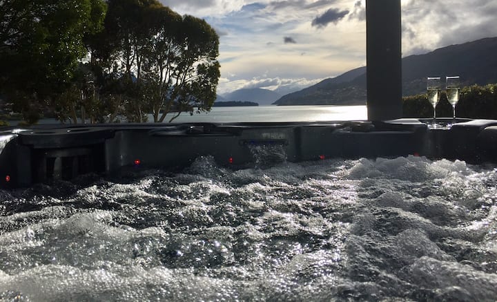 Frankton Hot Tub !!! - Location Is Everything! - Queenstown