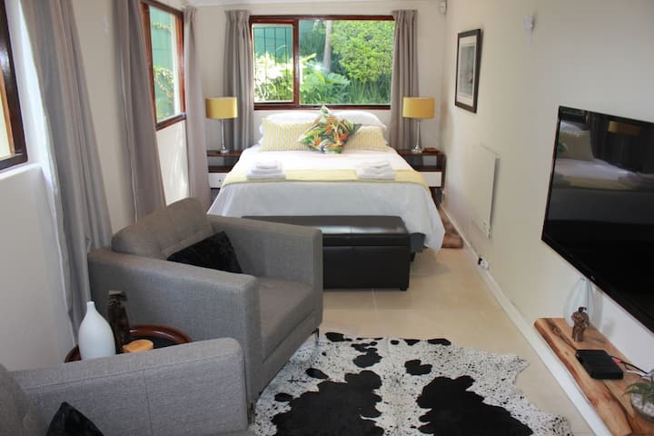 Quiet Elegance, But Super Close To The Jozi Vibe - Randburg