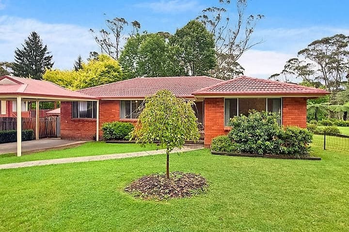 Create Memories, Large Family-friendly House, Near Three Sisters, Cafes, Walks - Blue Mountains