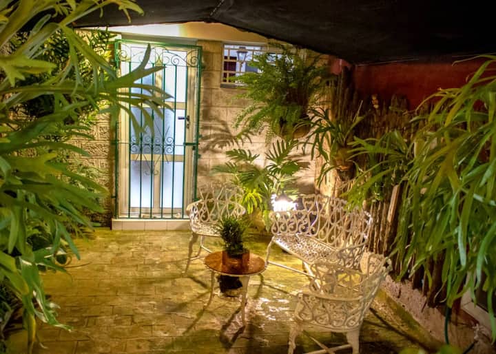 Paradise In Cuba - Havana