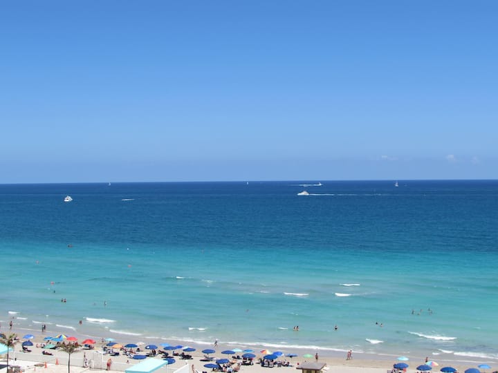 Oceanview Luxury 1 Br Apartment On The Beach - Hollywood, FL