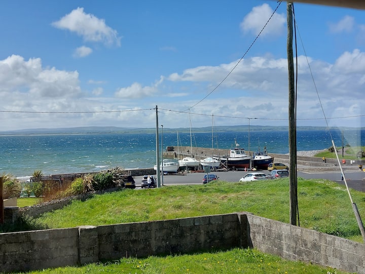 Modern Home Overlooking Enniscrone Pier - Enniscrone