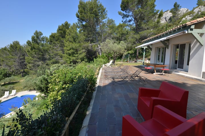 Mas Aux Baux De Provence Avec Piscine - France
