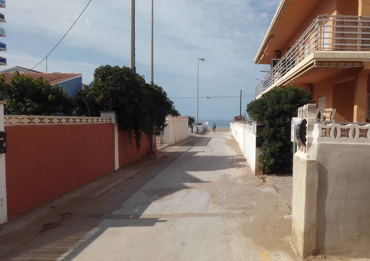 Apartamento.primera Línea.planta Baja.ideal - Ondara