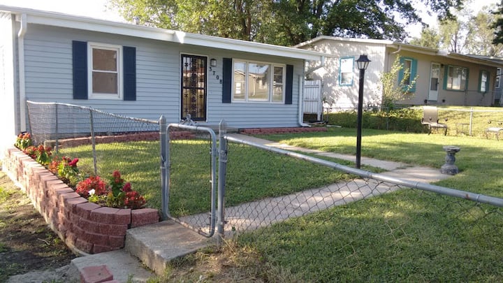 D G R Relaxing Home - Saint Joseph, MO