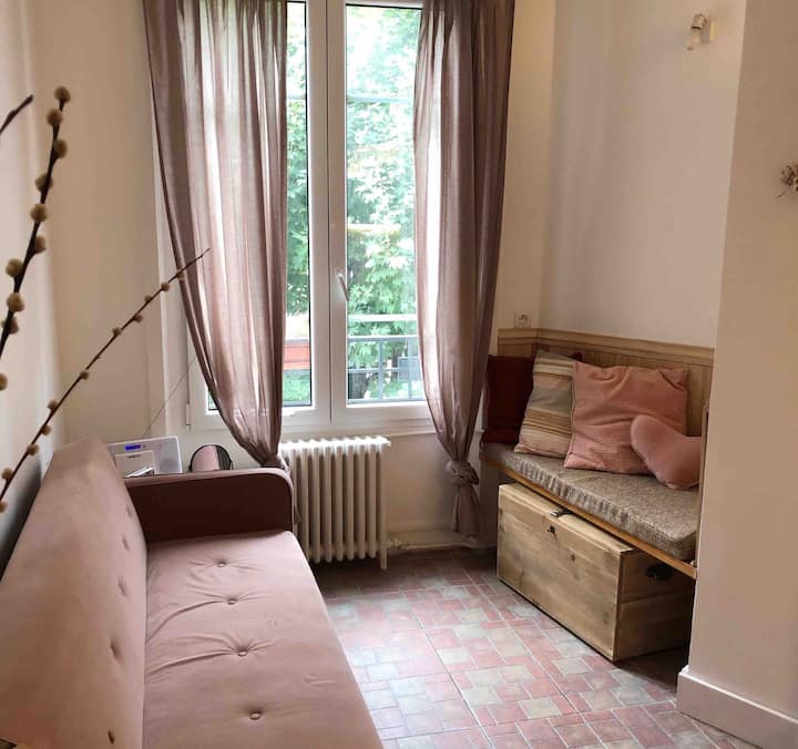 Nid Parisian (Parisian Nest) - Paris