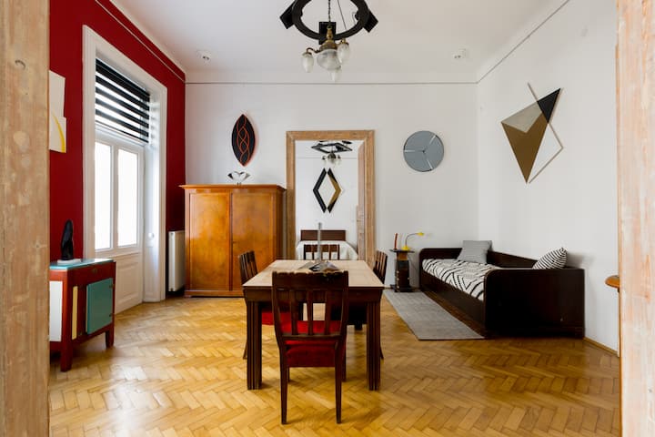 Fabulous Arthome In Heart Of City With Balcony - Budapest