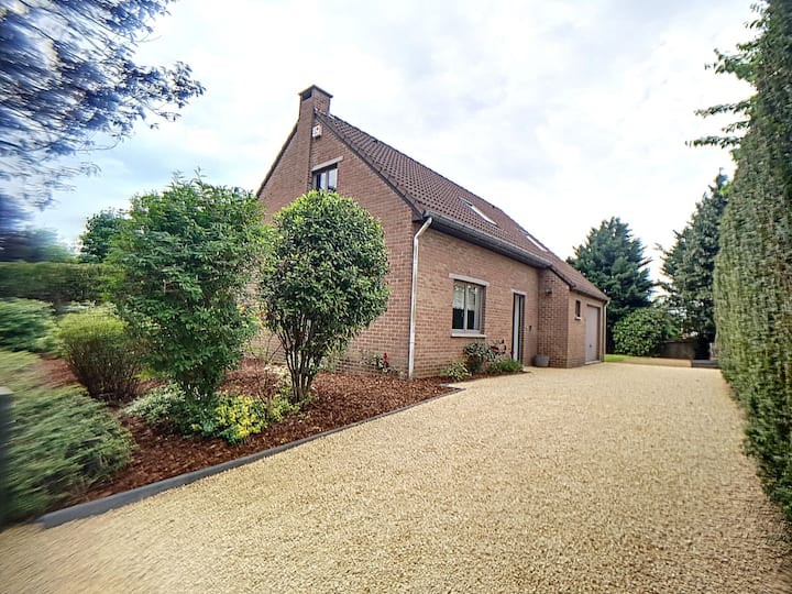 Villa Pour 8-10 Travailleurs, Parking Et Jardin - Waterloo