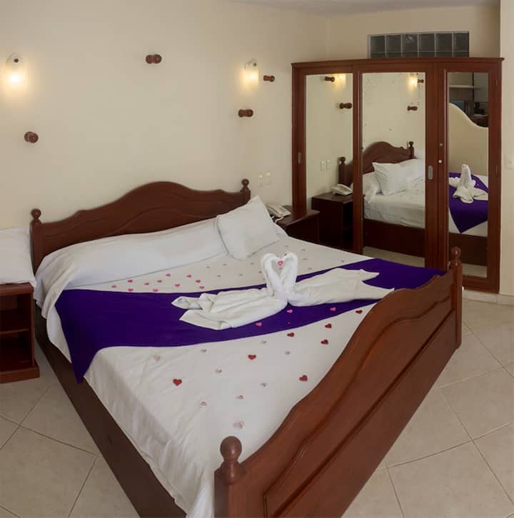 Hidden Spot Gem Suite - Isla Mujeres