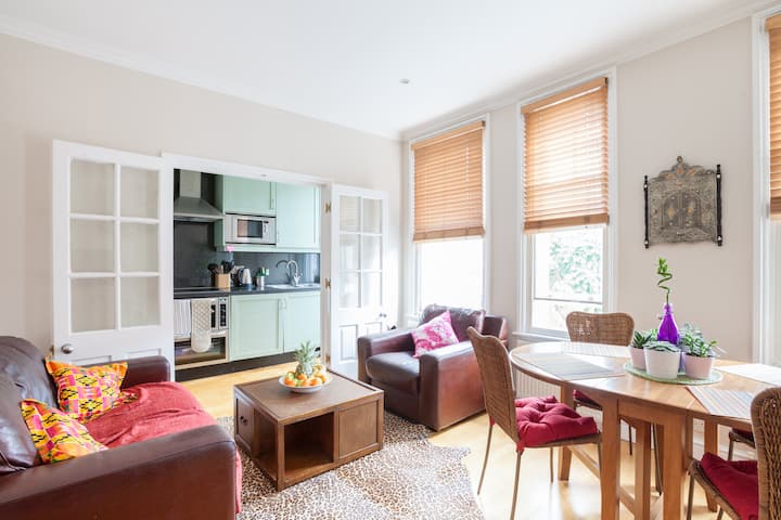 Bright And Breezy Chelsea 2 Bedroom Flat - Chelsea
